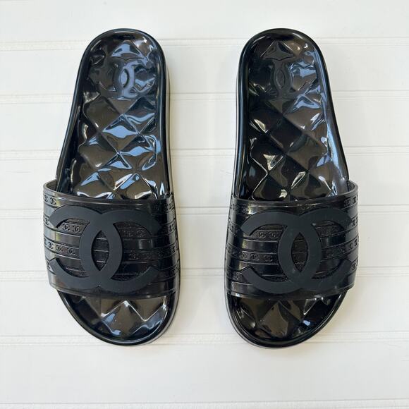 CHANEL | Shoes | Chanel Cc Flat Jelly Sandal Slide Pvc Black ...